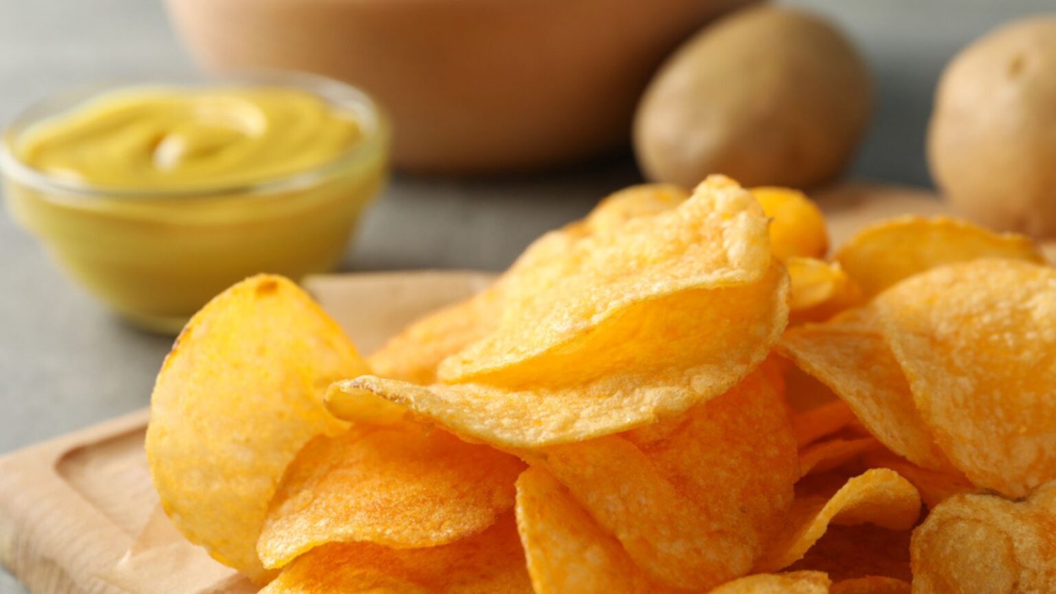 15 Snacks to Get Out of Your Pantry That Are Terrible for Our Bodies